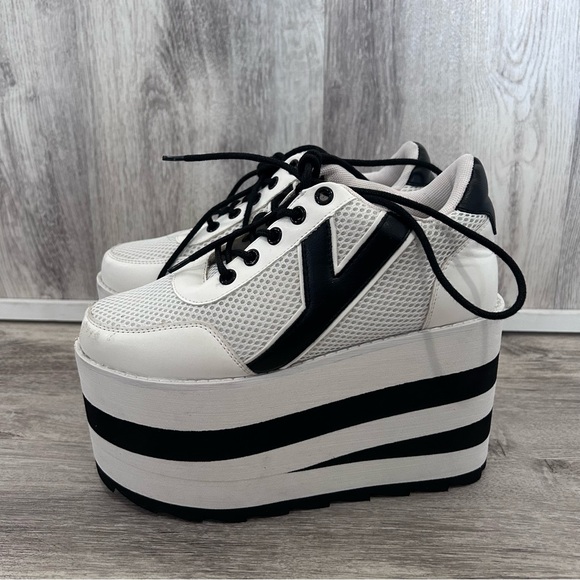 Dolls Kill | Shoes | Yru Dolls Kill Karazii Platform Sneaker Womens 6 ...
